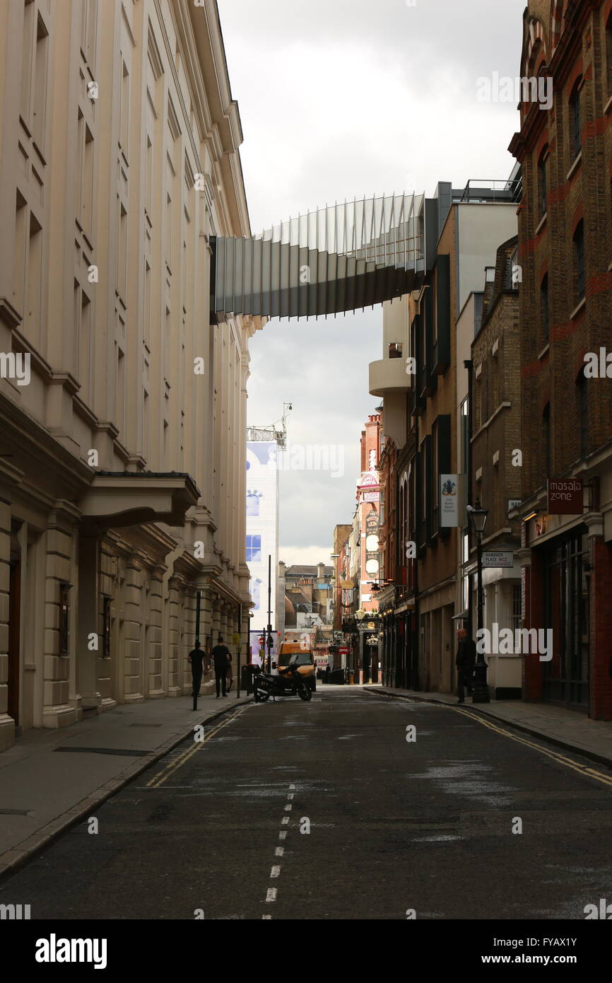 Covent garden piazza entrance hi-res stock photography and images - Alamy