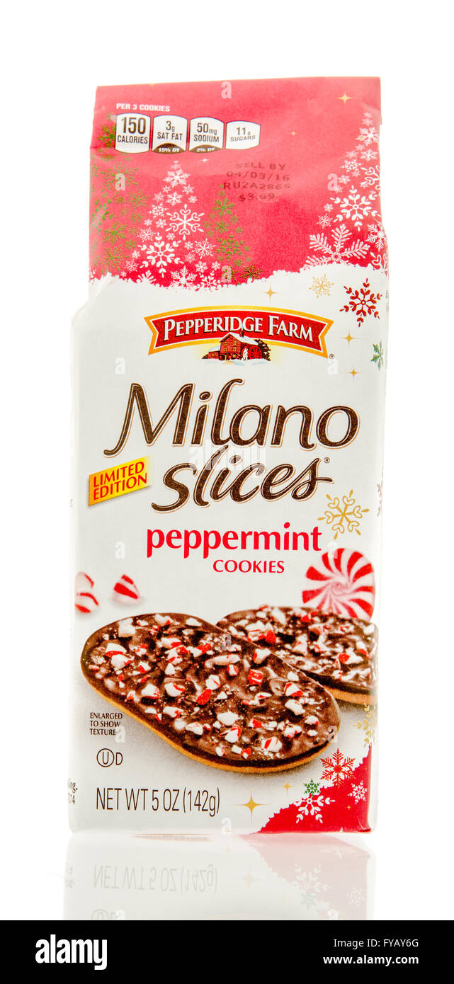 Winneconne, WI - 24 Dec 2015: Bag of Pepperidge Farm Milano slices in ...