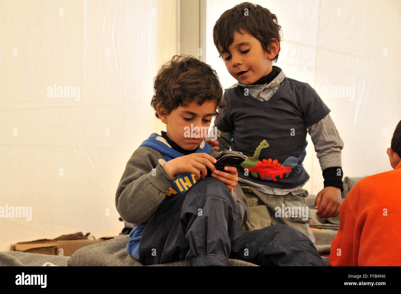 Syrian boys hi-res stock photography and images - Alamy