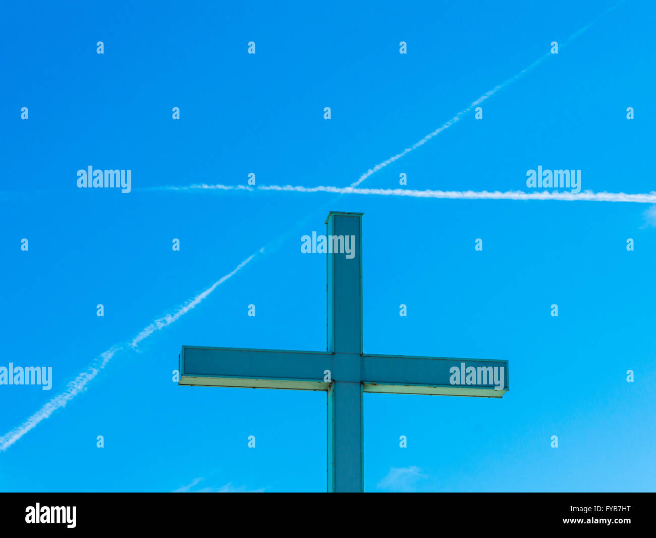 Cross in the sky hi-res stock photography and images - Alamy