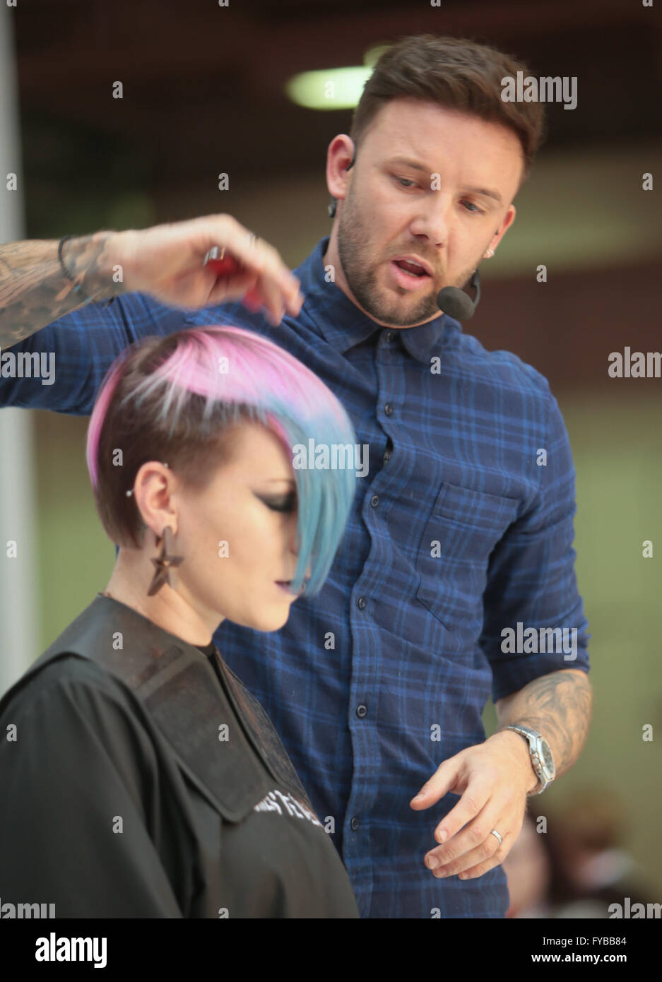 Award winning hairdresser hi-res stock photography and images - Alamy