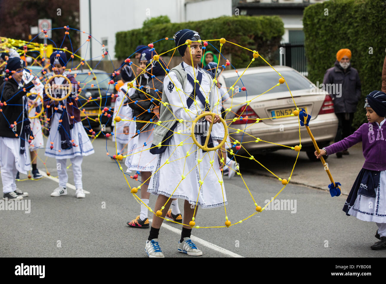 Slough, UK. 24th April 2016. Young Sikhs demonstrate 'gatka', an ...
