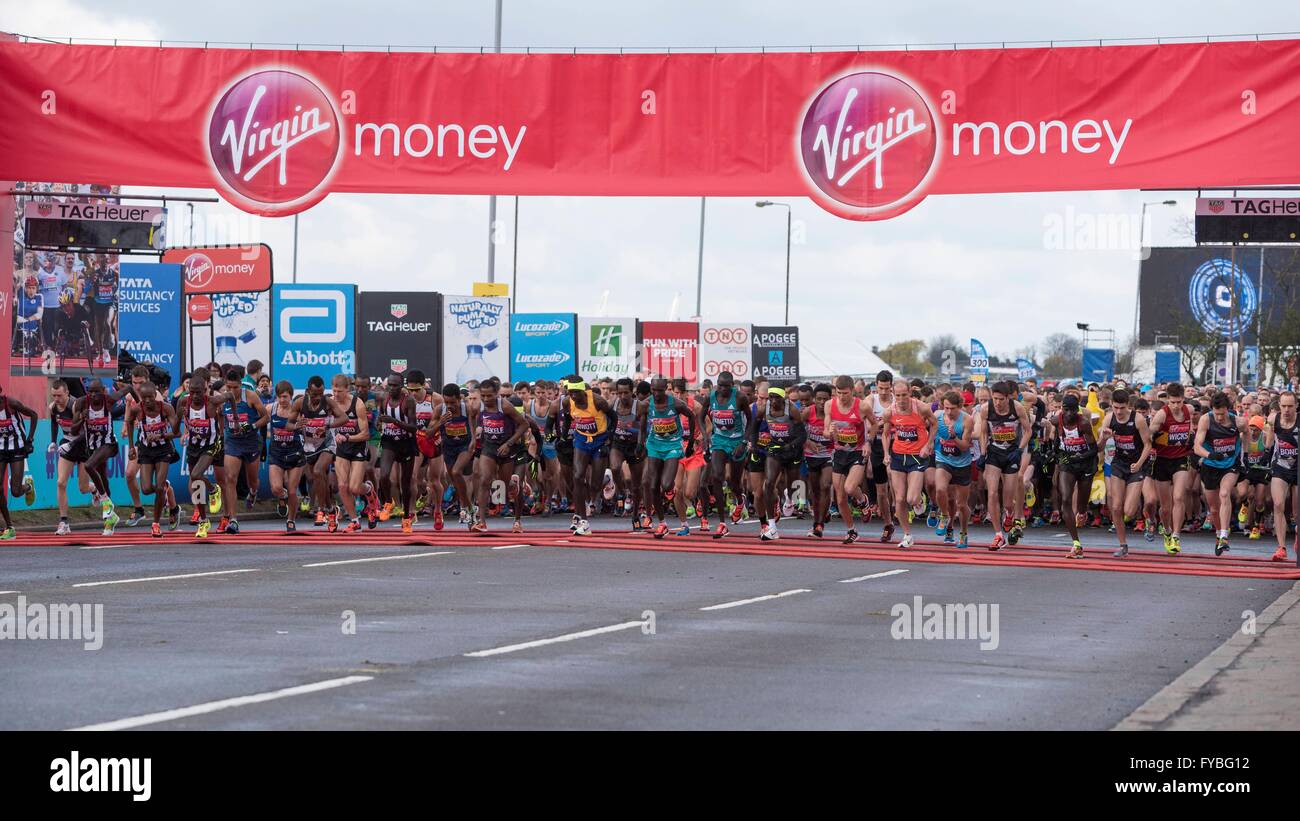 London Marathon 2016 Elite MenÂ s race start line. London 24/04/2016 ...