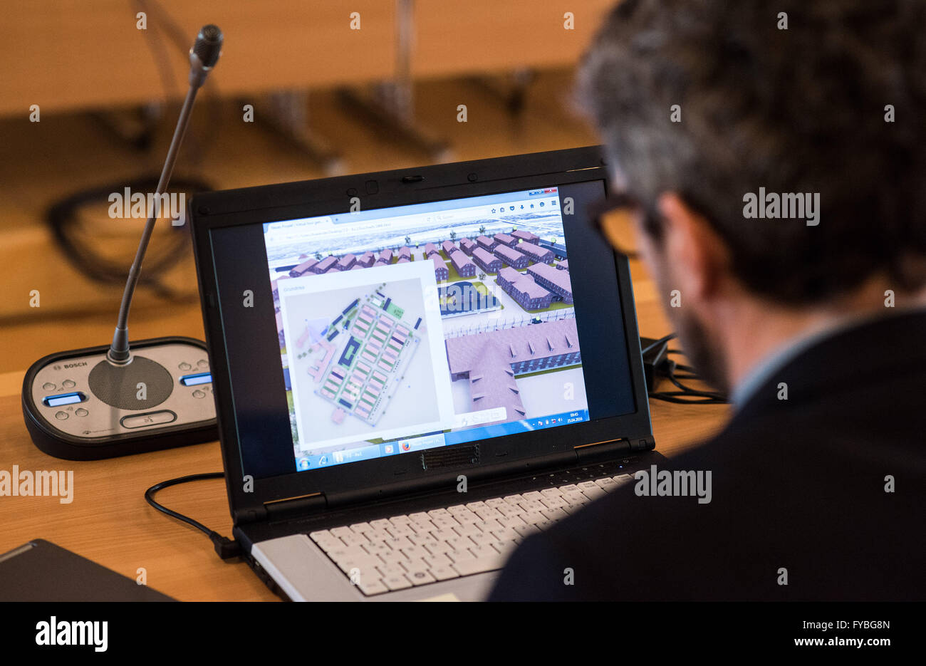 Investigator in charge hi-res stock photography and images - Alamy