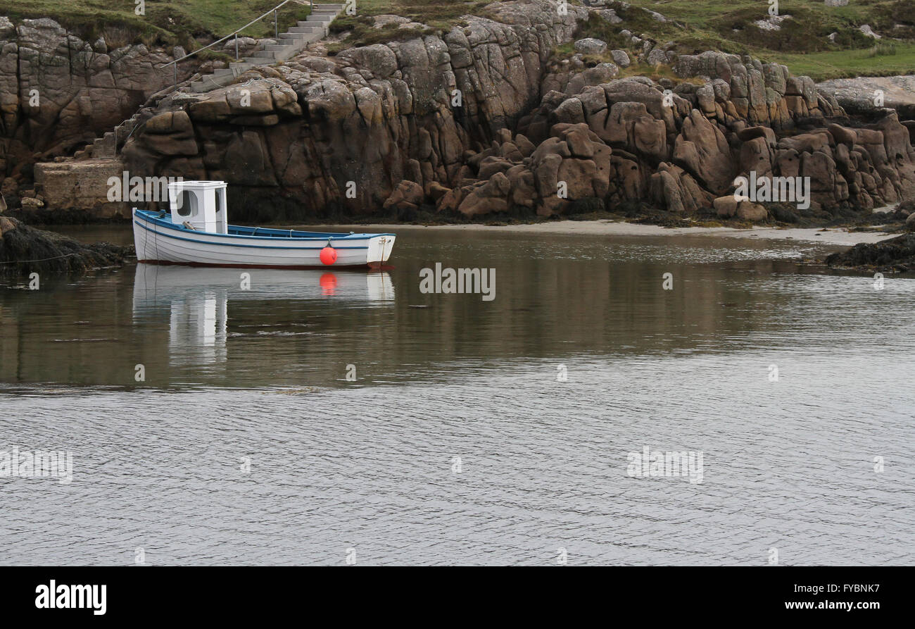 Boats and steps county donegal hi-res stock photography and images - Alamy