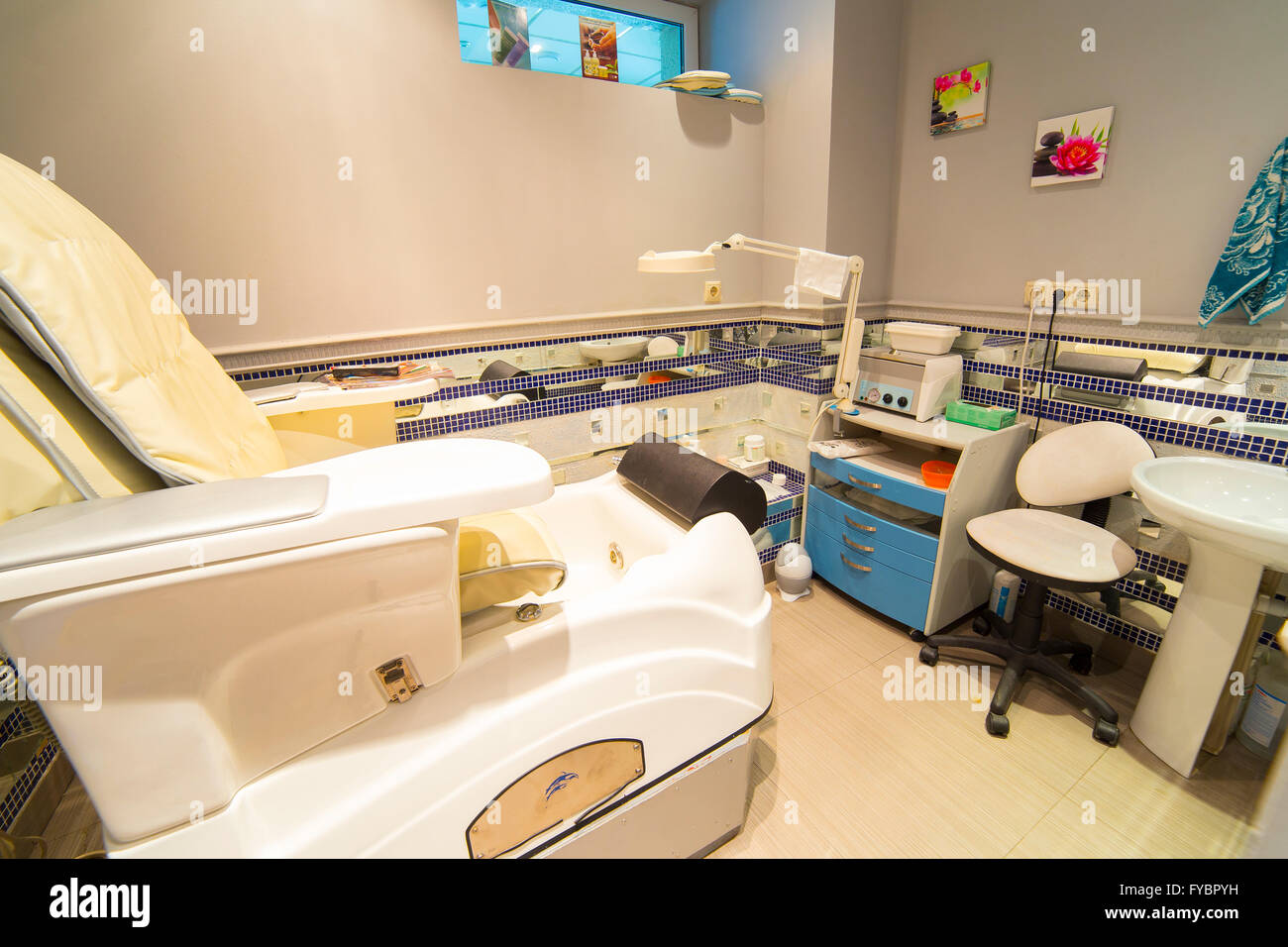 SPA salon interior Stock Photo - Alamy