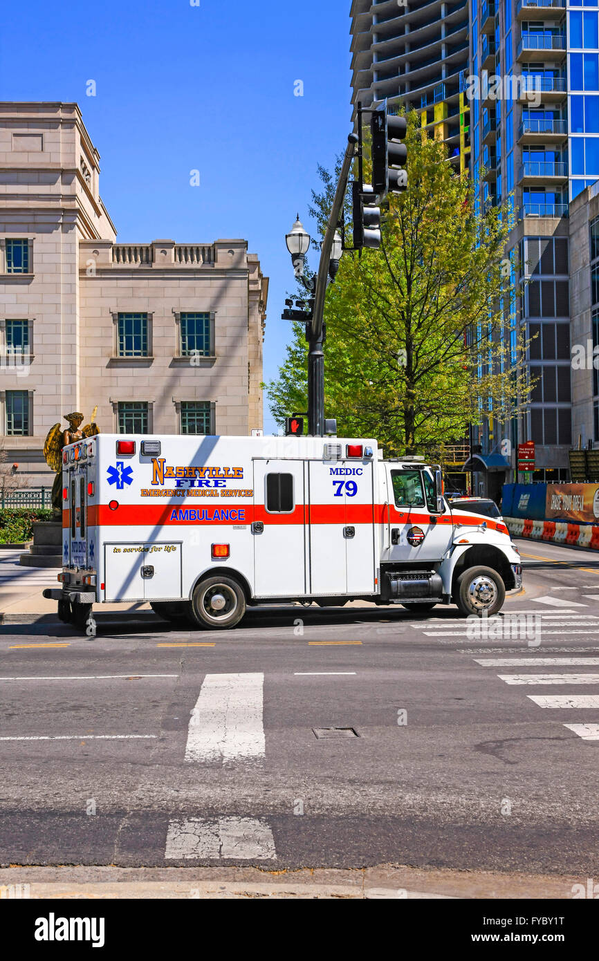 Emt ambulance hi-res stock photography and images - Alamy