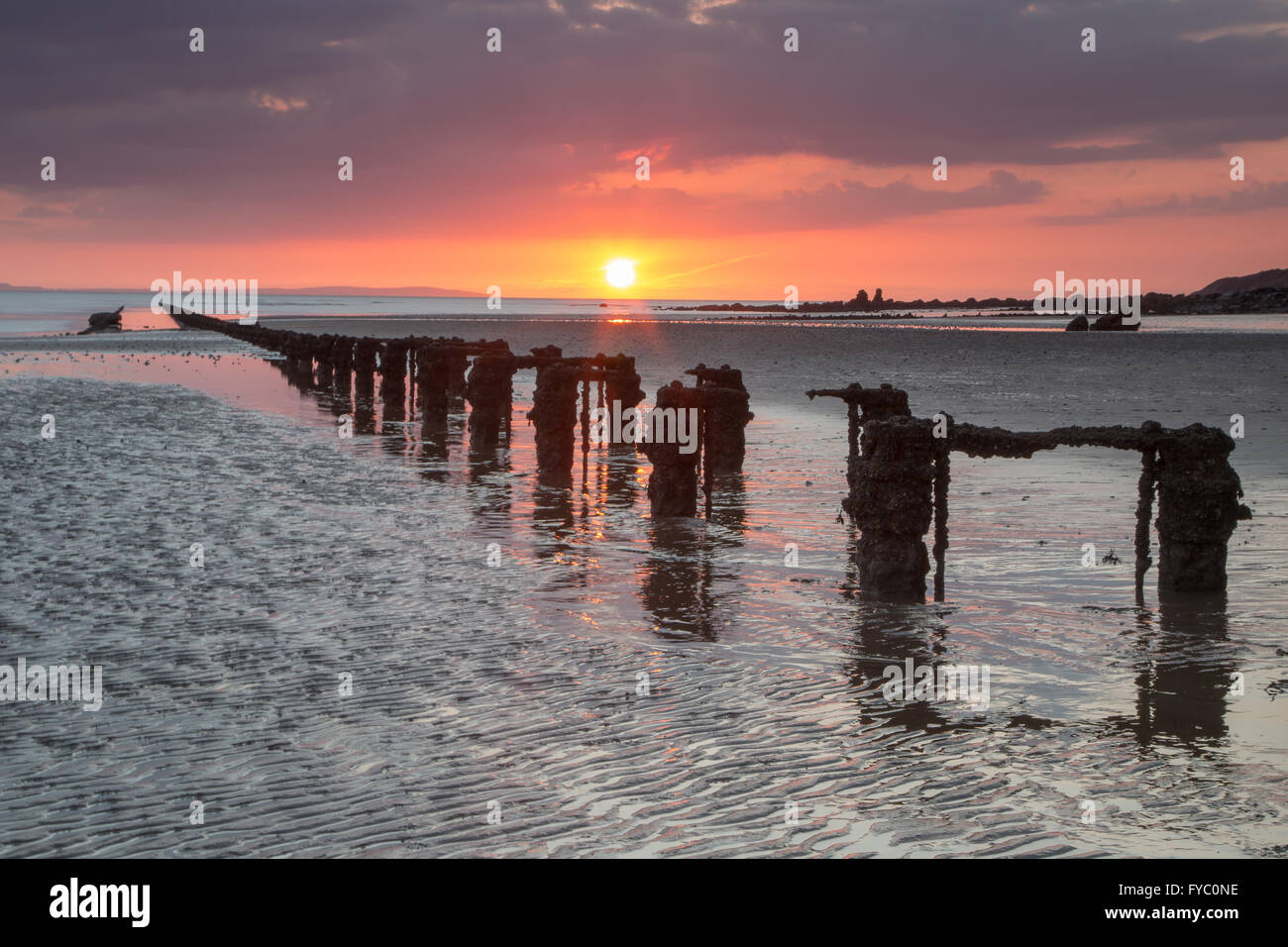 Llandudno west beach at sunset Stock Photo - Alamy