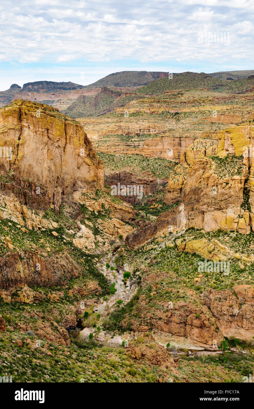 Tonto apache reservation hi-res stock photography and images - Alamy
