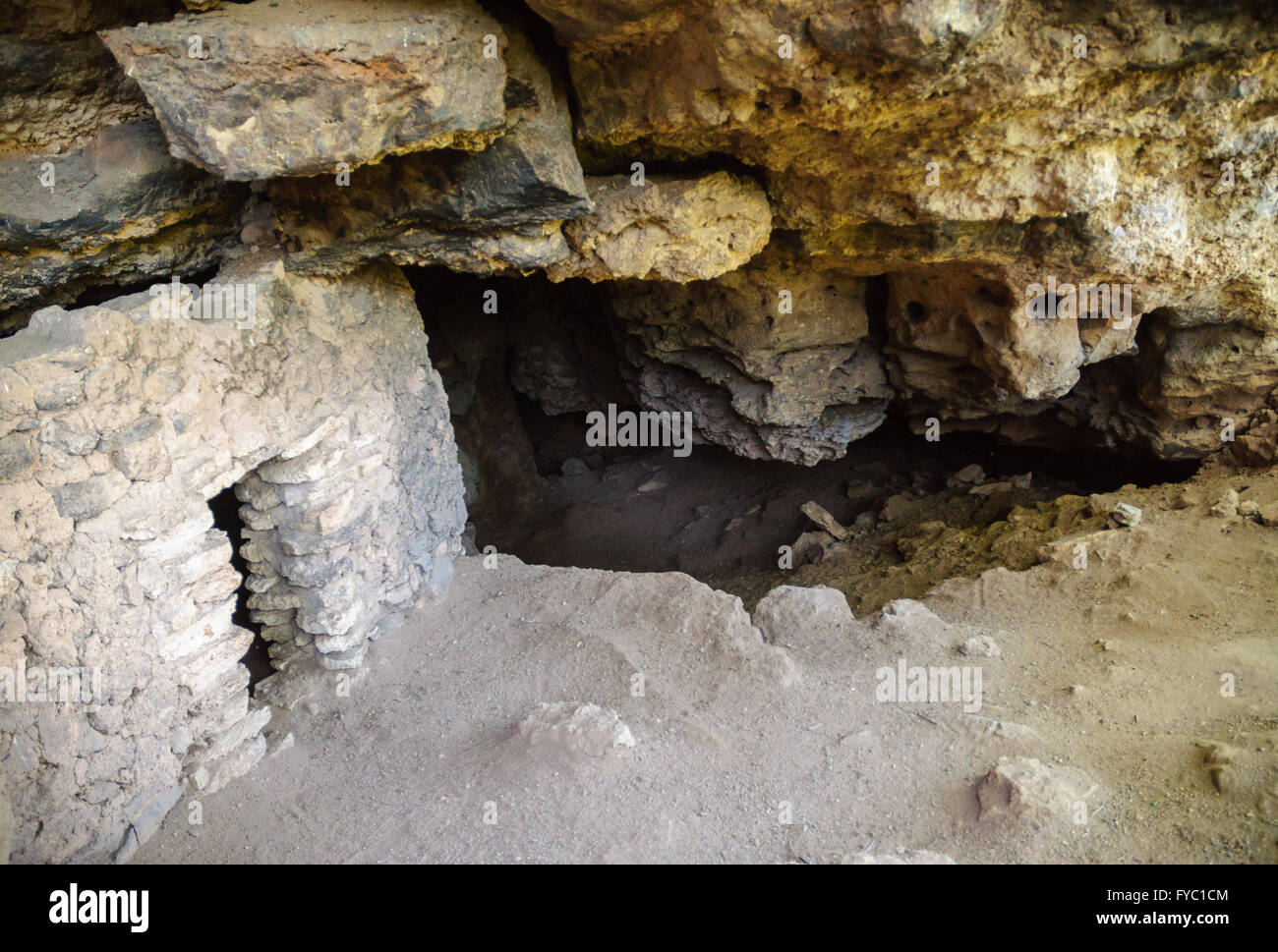 Montezuma Well unit of Montezuma Castle National Monument Stock Photo ...