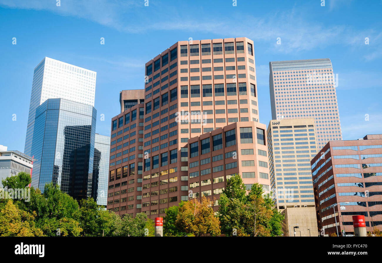 Downtown denver mountains hi-res stock photography and images - Alamy