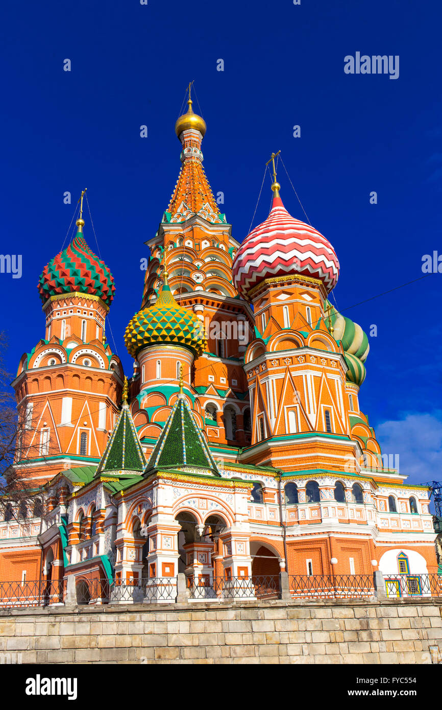 MOSCOW, RUSSIA - FEBRUARY 26, 2016: Cathedral of Vasily the Blessed ...