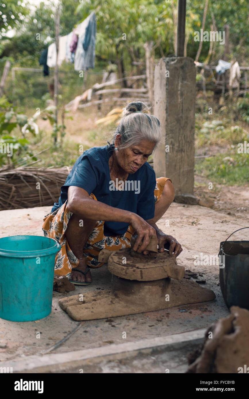 Philippines pottery hi-res stock photography and images - Alamy