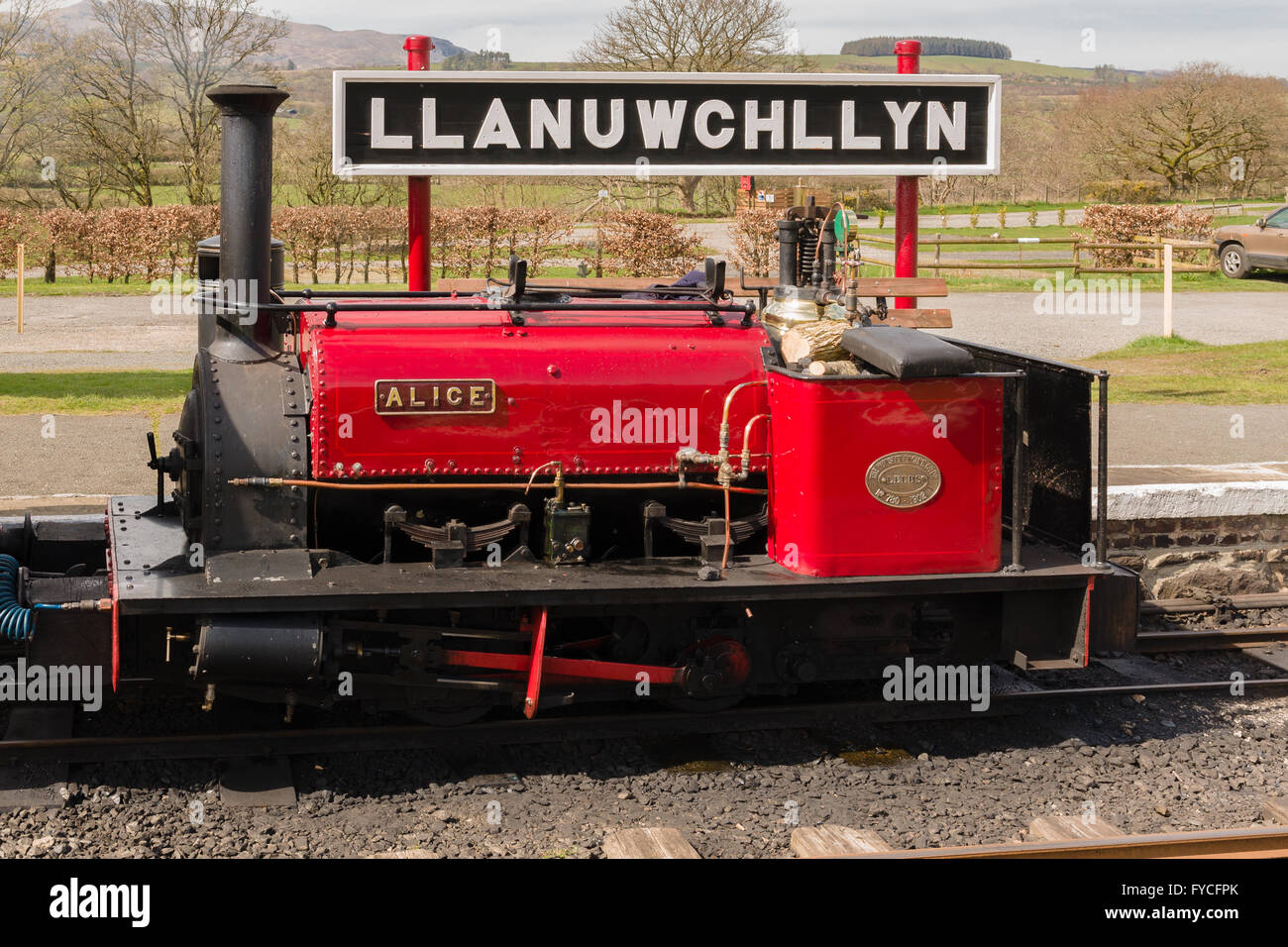 The Bala Lake Railway or Rheilffordd Llyn Tegid (in Welsh) narrow gauge ...