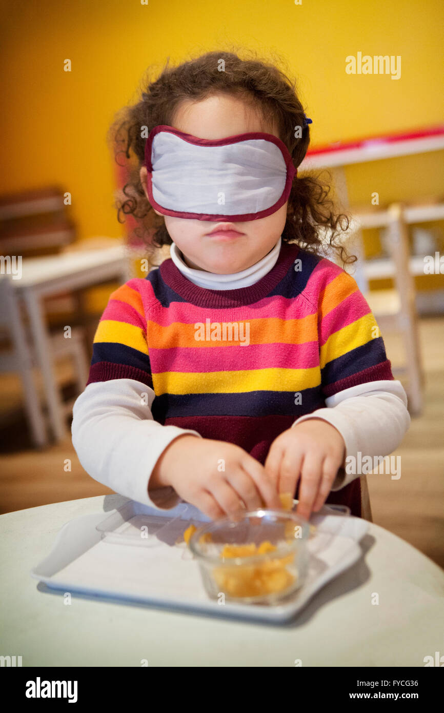 Sorting masks hi-res stock photography and images - Alamy