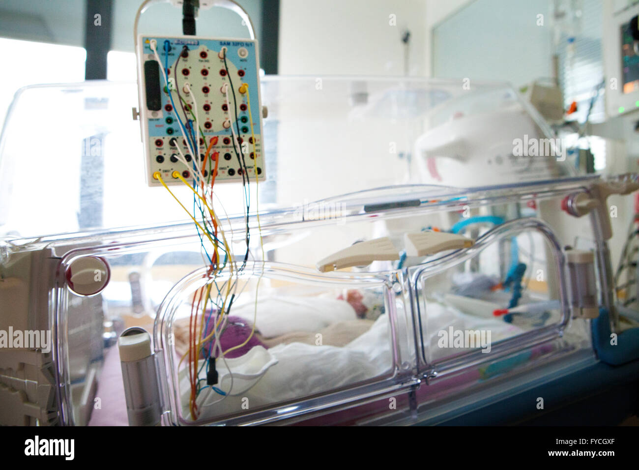 Eeg baby hi-res stock photography and images - Alamy