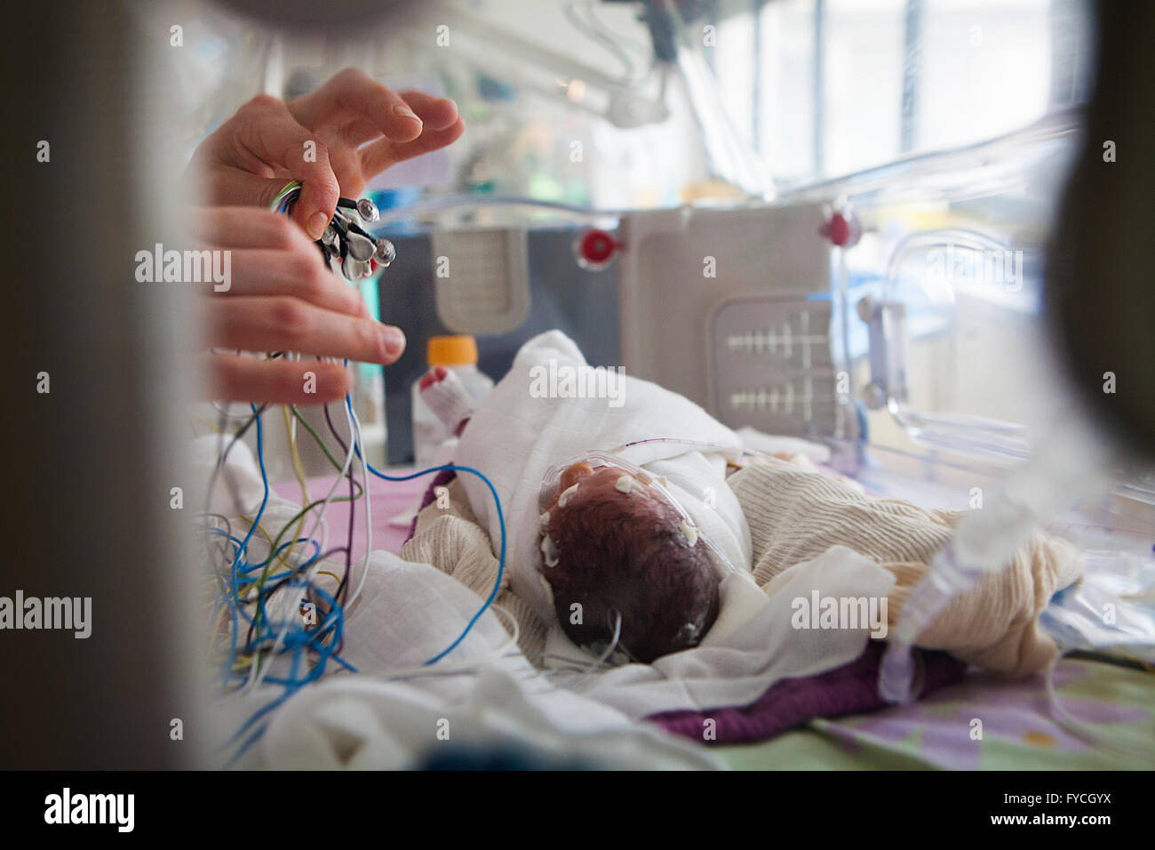 Neonatal intensive care and neonatology hi-res stock photography and ...