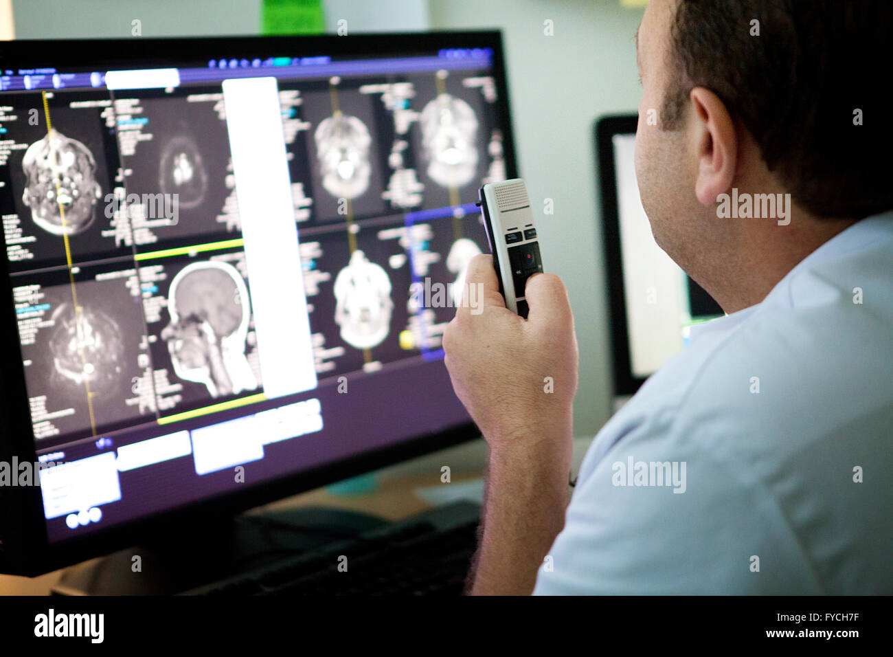 Mri technology hi-res stock photography and images - Alamy