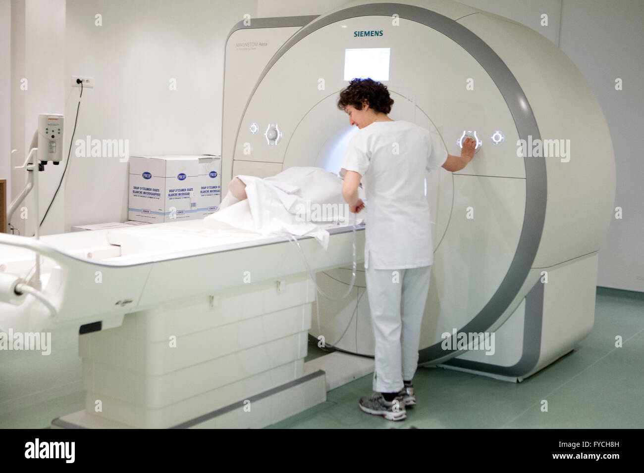 Woman having mri examination hi-res stock photography and images - Alamy