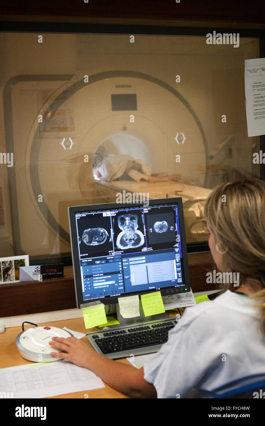 Center mri mri hi-res stock photography and images - Alamy