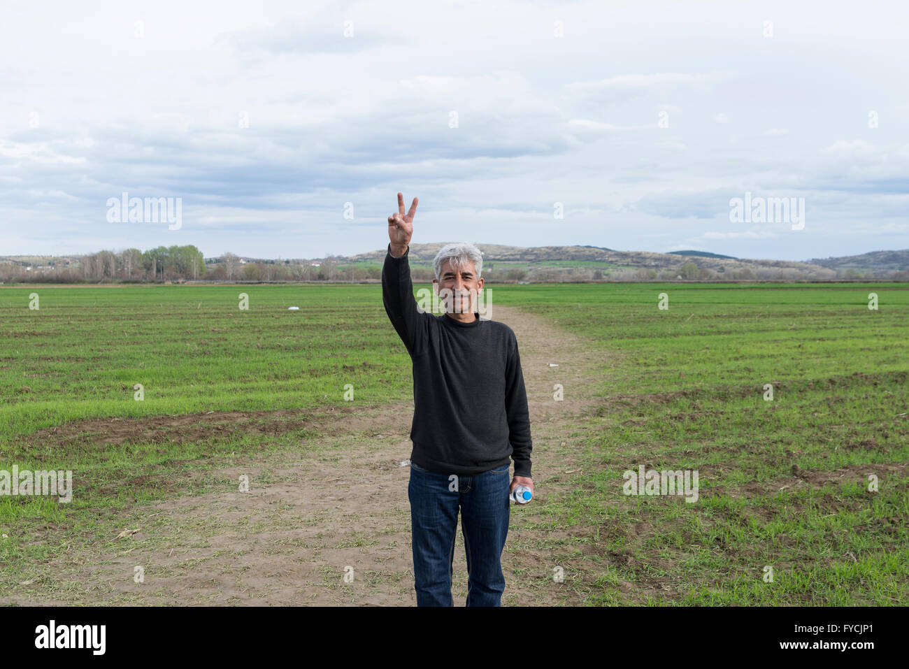 Refugee paths hi-res stock photography and images - Alamy
