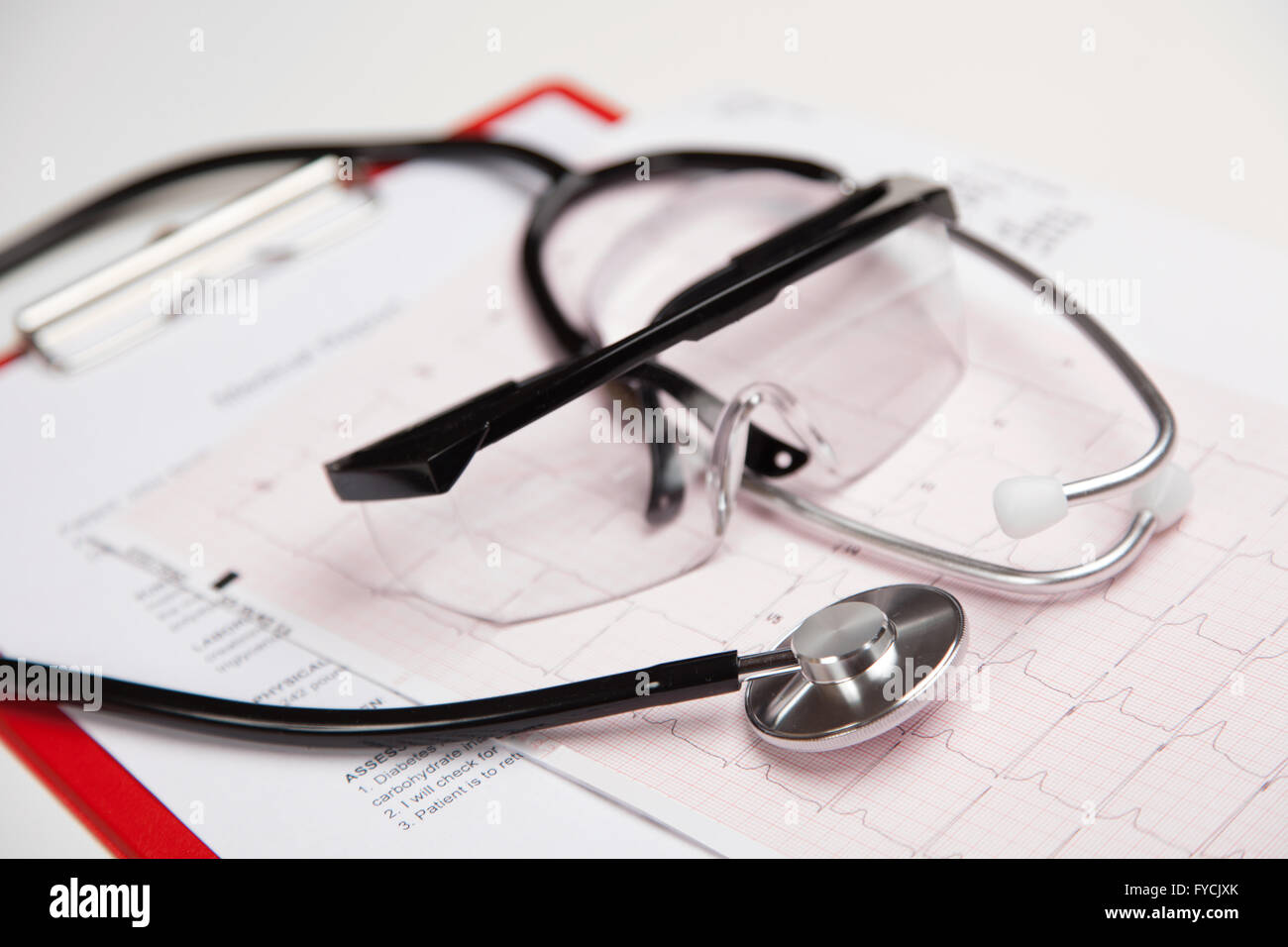 Medical report and cardiogram Stock Photo - Alamy