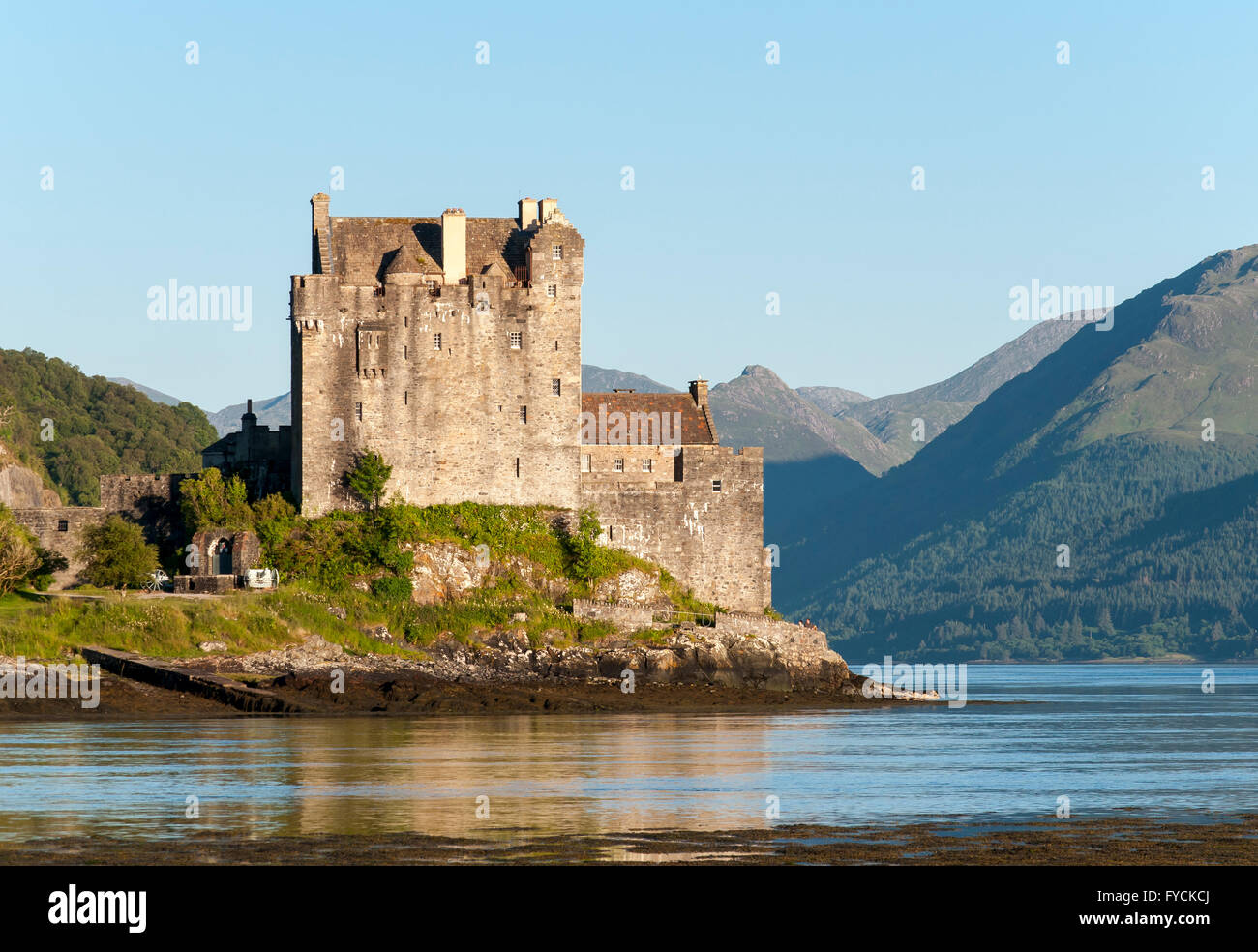 Eilean Donan Castle at the meeting point of Loch Duich, Loch Alsh and ...
