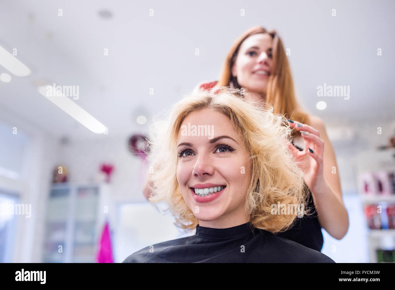 Haircut gown hi-res stock photography and images - Alamy