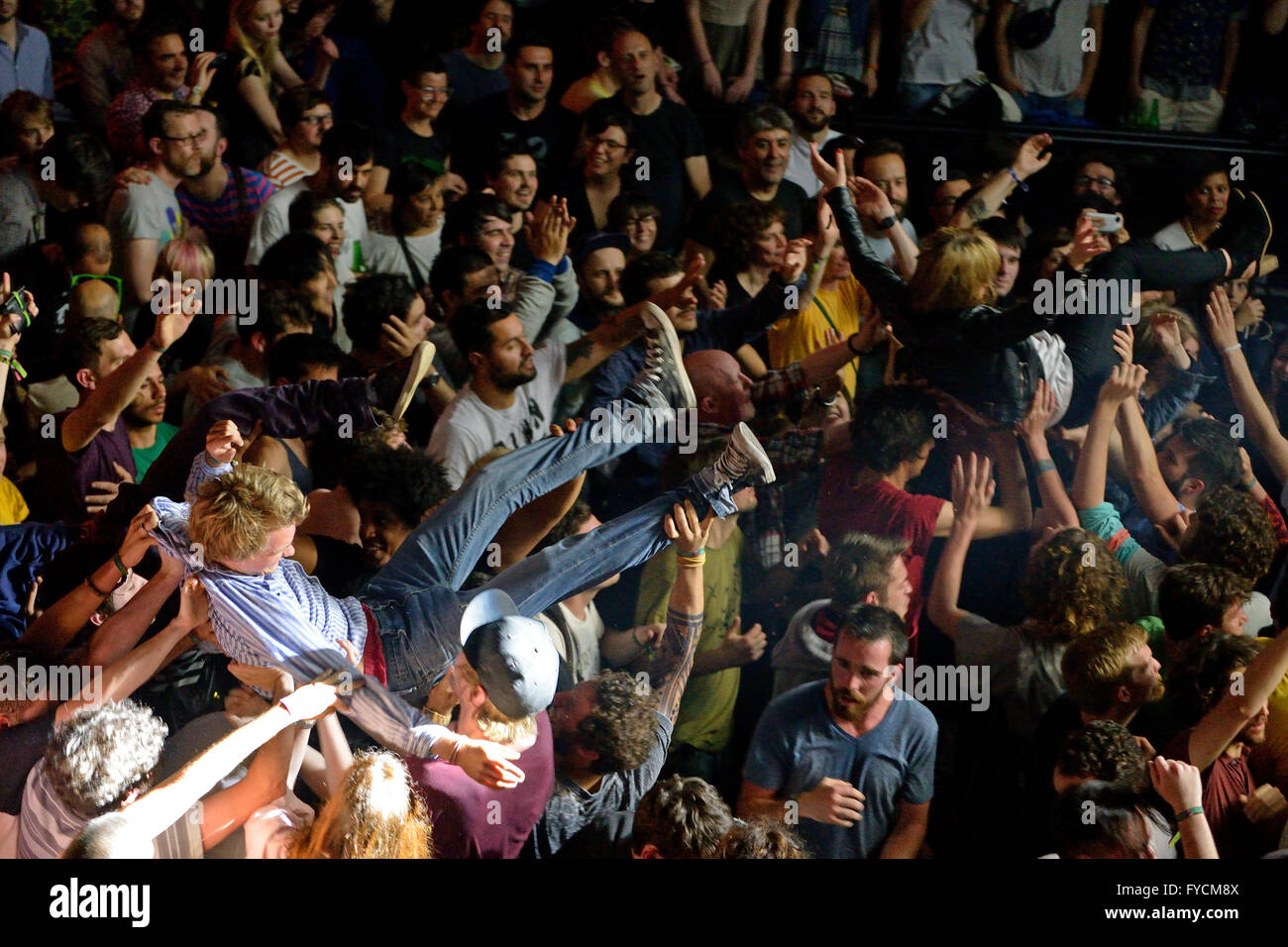 Crowd scene hi-res stock photography and images - Alamy