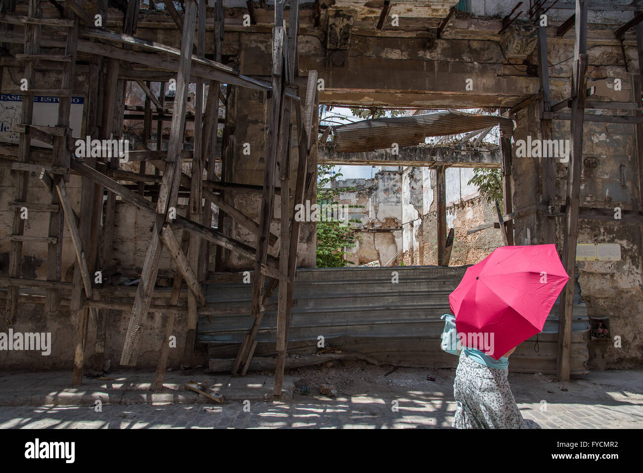 Ongoing renovation works around Old Havana, Cuba Stock Photo - Alamy