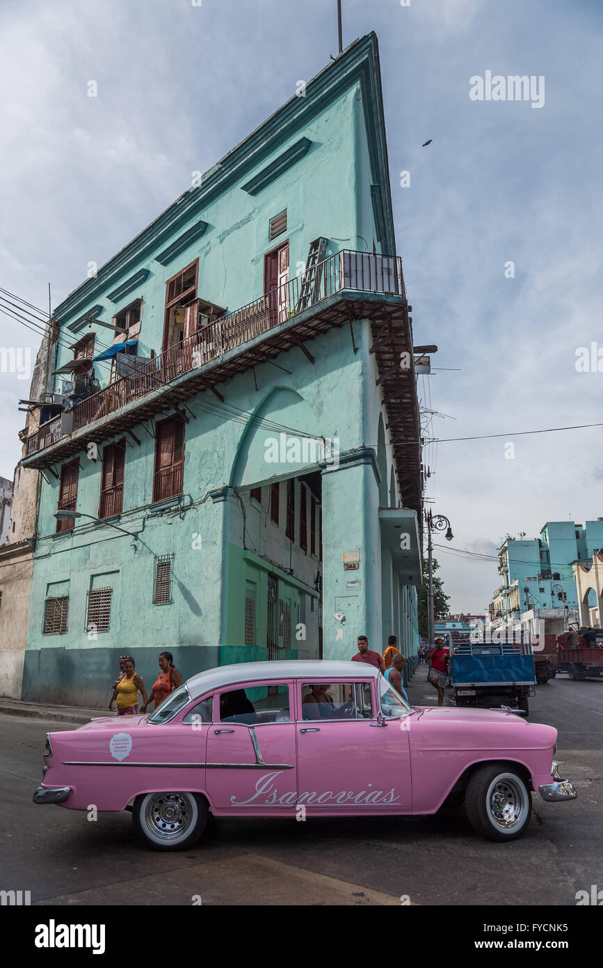 Bright pink car hi-res stock photography and images - Alamy