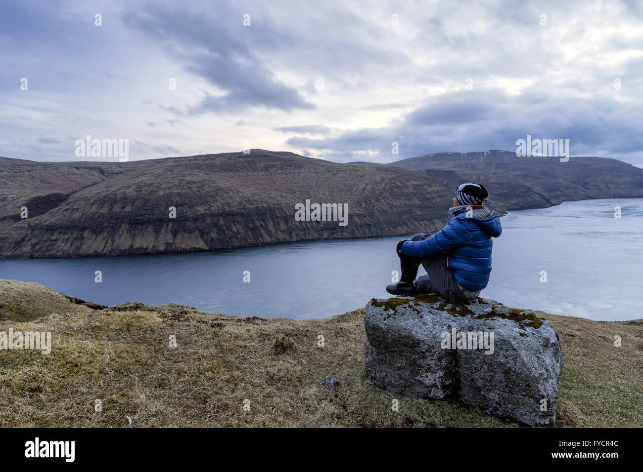 Rock facing hi-res stock photography and images - Alamy