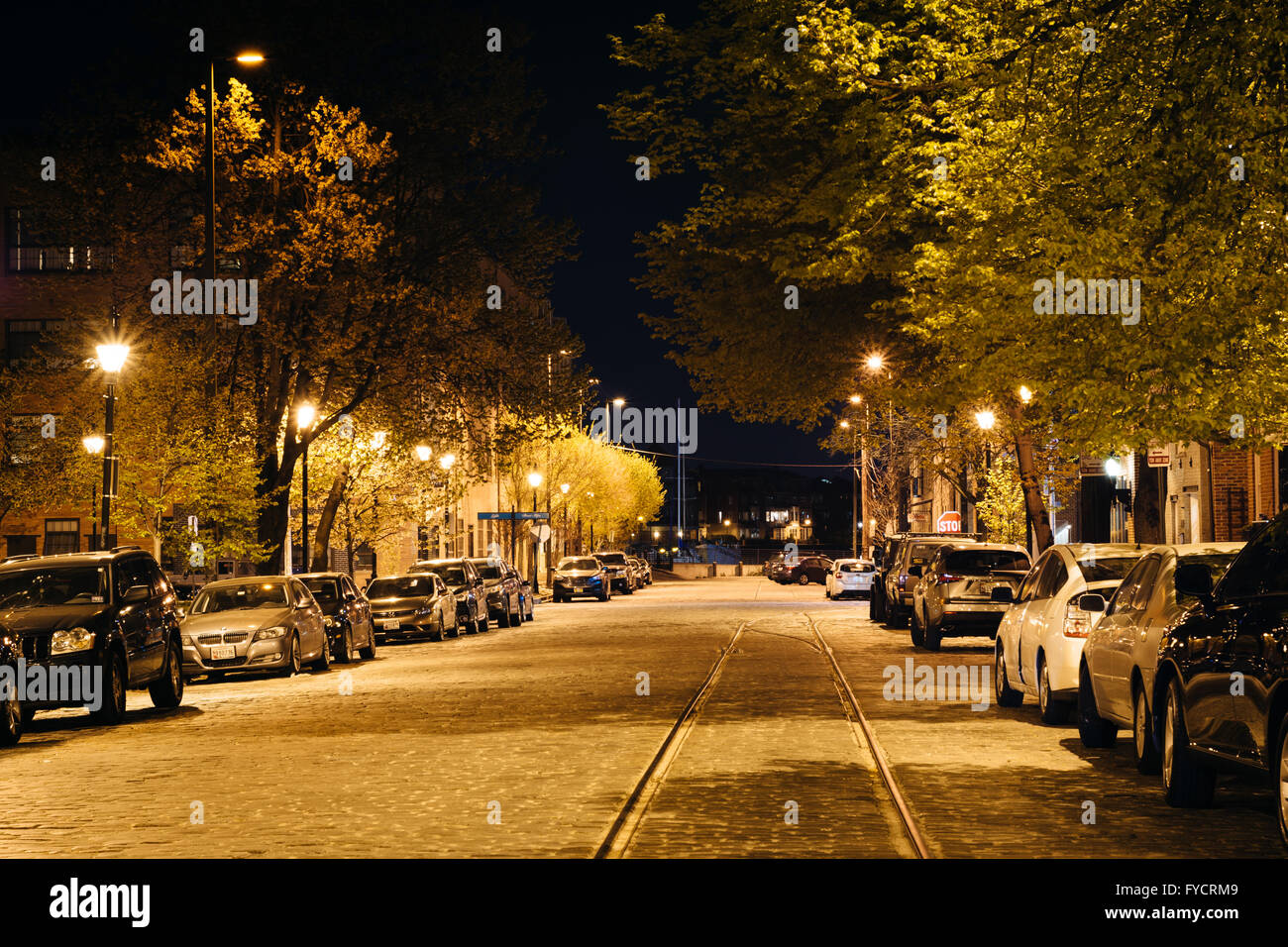 Cobblestone street at night, in Fells Point, Baltimore, Maryland Stock ...
