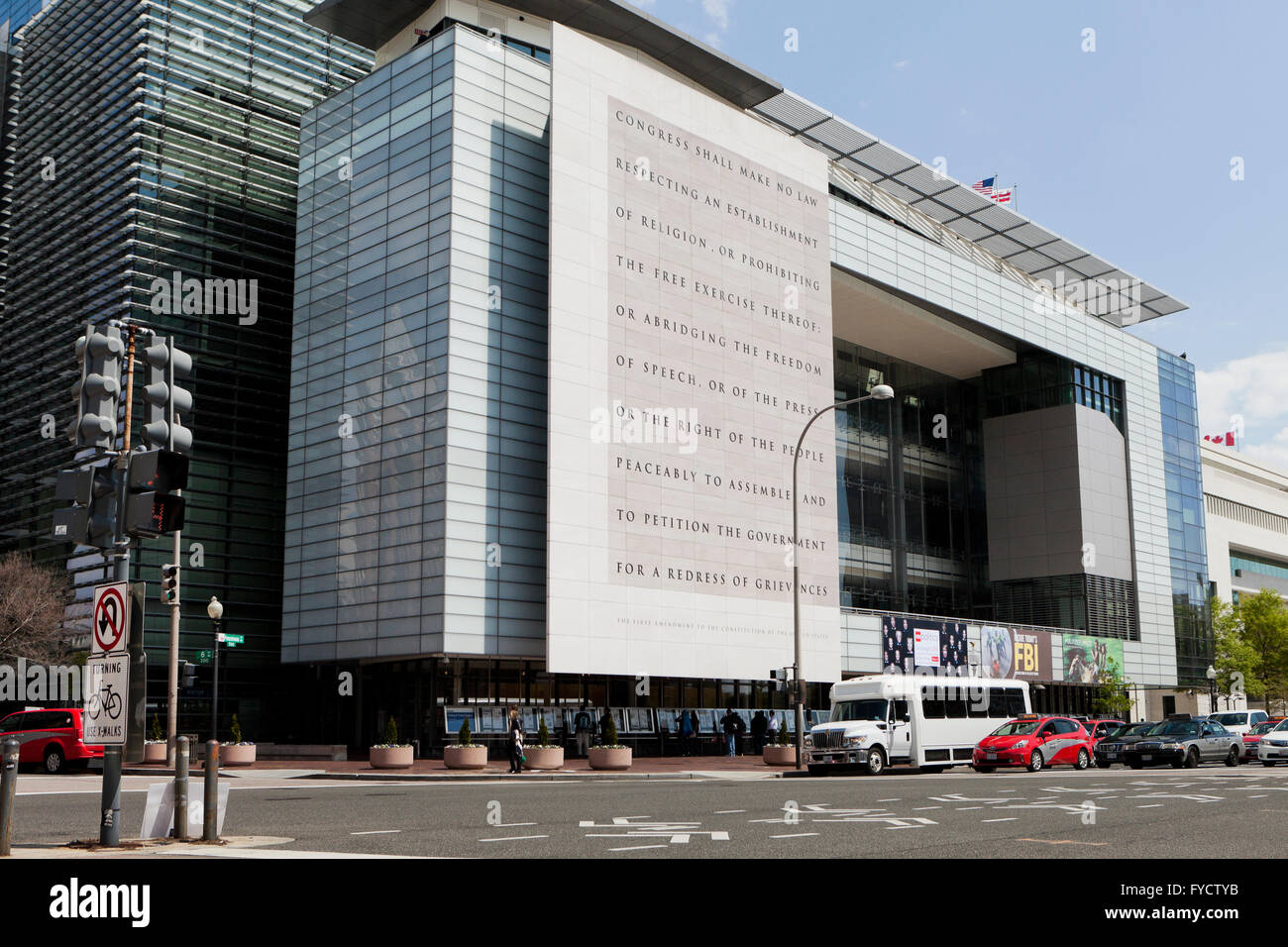 At the newseum hi-res stock photography and images - Alamy