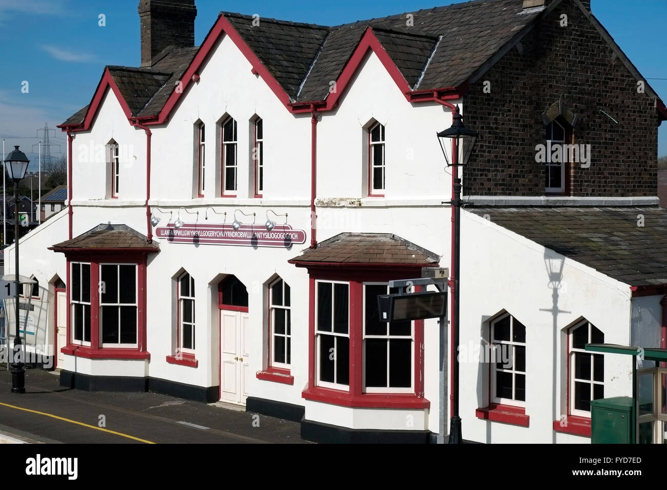 Llanfair P G Llanfair­pwllgwyngyll­gogery­chwyrn­drobwll­llan­tysilio ...