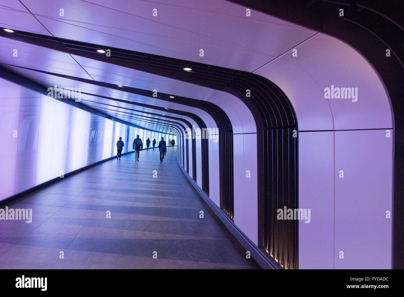 Up escalator kings cross station hi-res stock photography and images ...