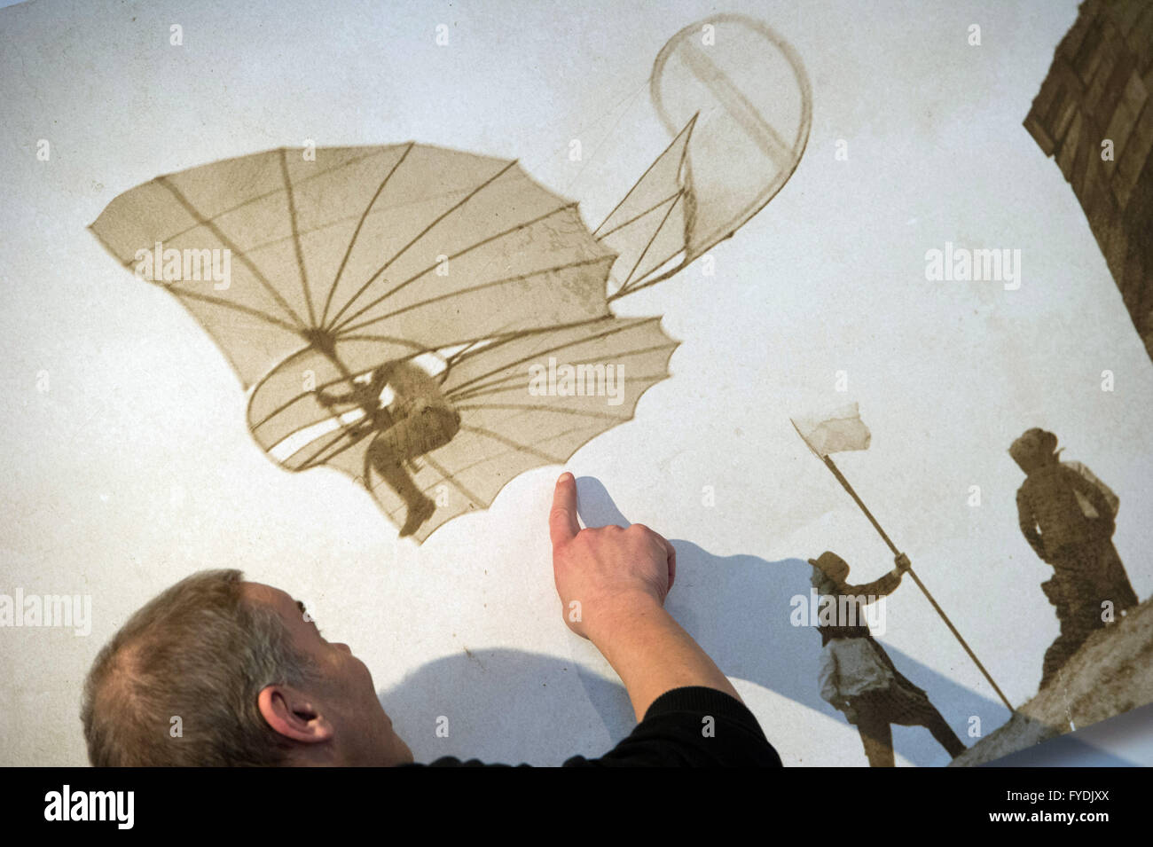 Otto lilienthal gliders hi-res stock photography and images - Alamy