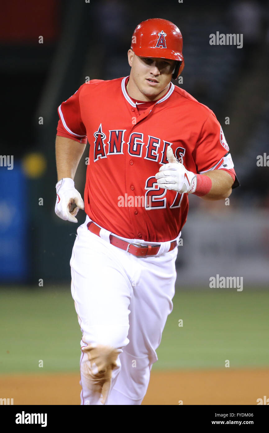 Anaheim, California, USA. 25th Apr, 2016. Los Angeles Angels center ...
