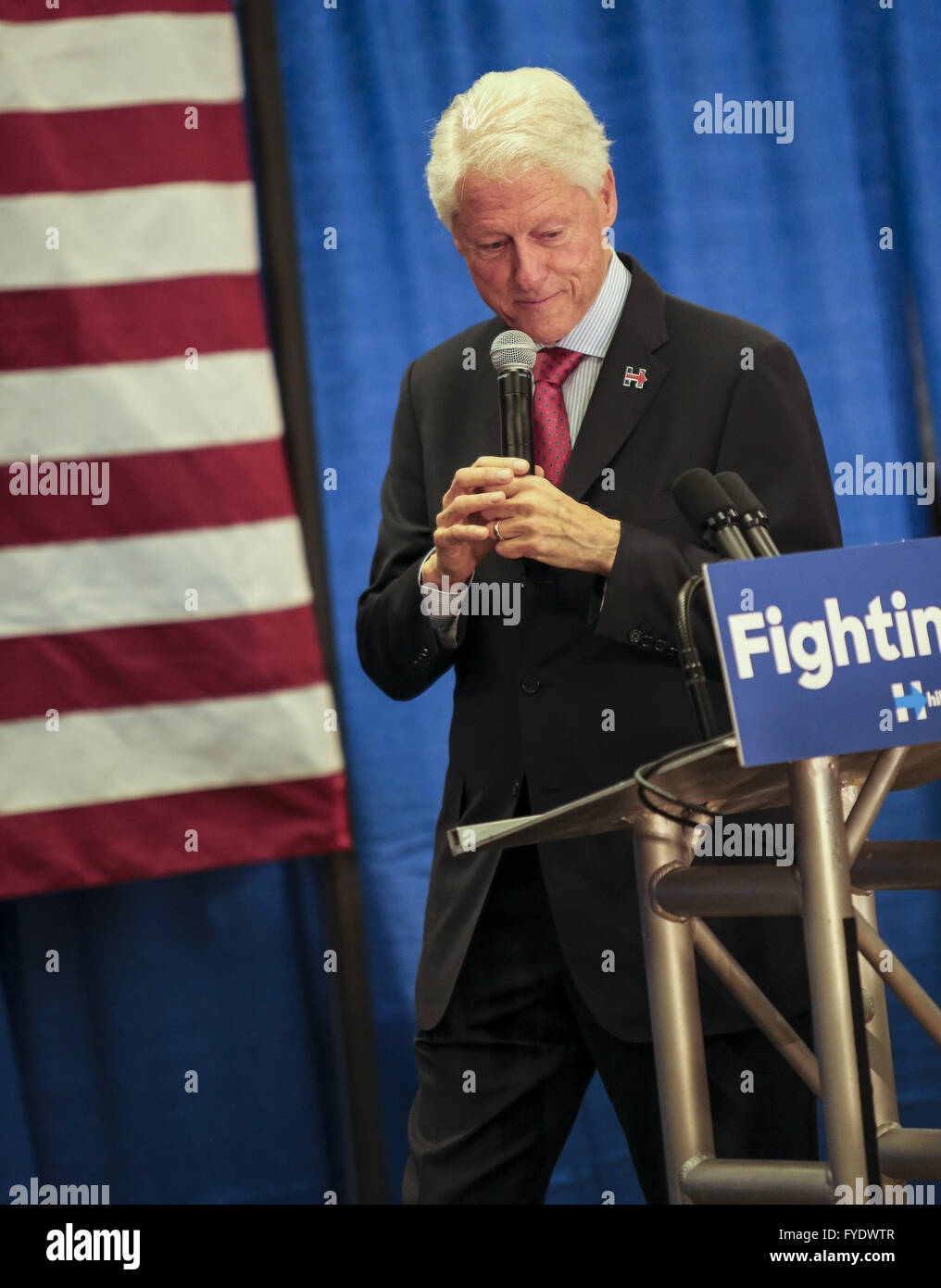Indianapolis, Indiana, USA. 25th Apr, 2016. President BILL CLINTON ...
