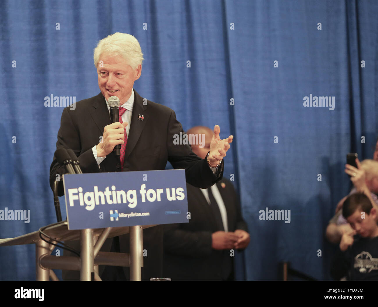 Indianapolis, Indiana, USA. 25th Apr, 2016. President BILL CLINTON ...