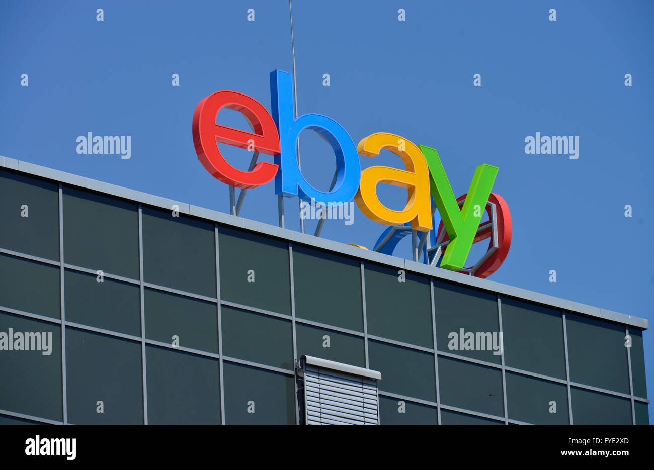 Ebay photos hi-res stock photography and images - Alamy