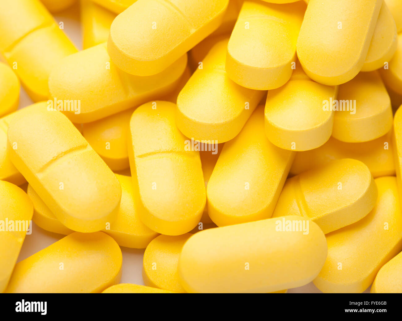 Medicinal pills piled up a bunch of closeup Stock Photo - Alamy
