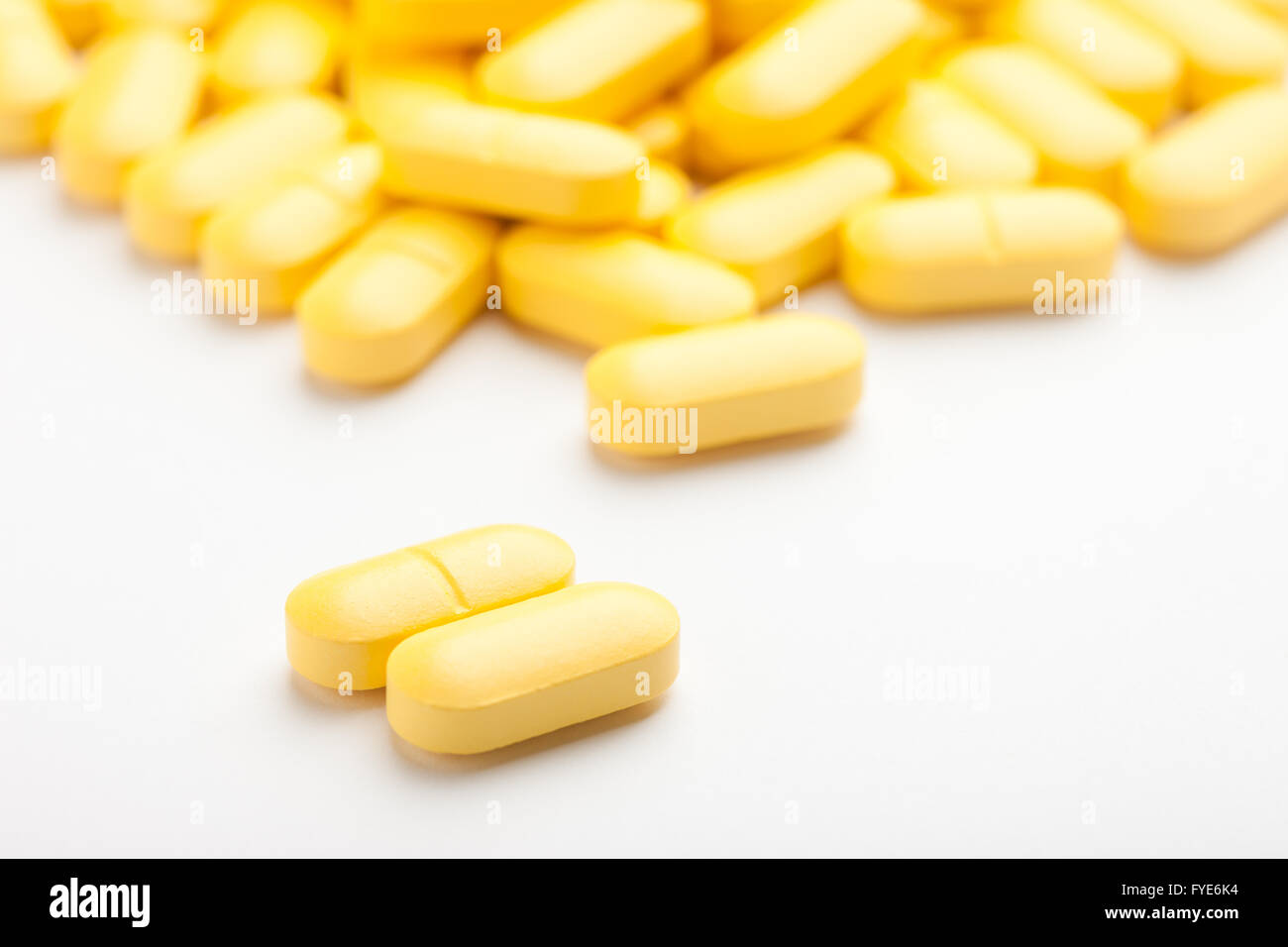 Medicinal pills piled up a bunch of closeup Stock Photo - Alamy