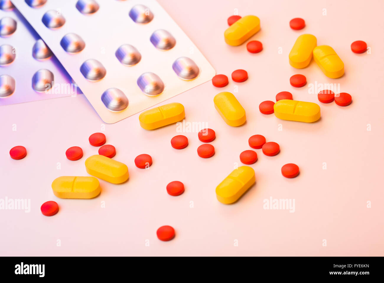 Medicinal pills piled up a bunch of closeup Stock Photo - Alamy