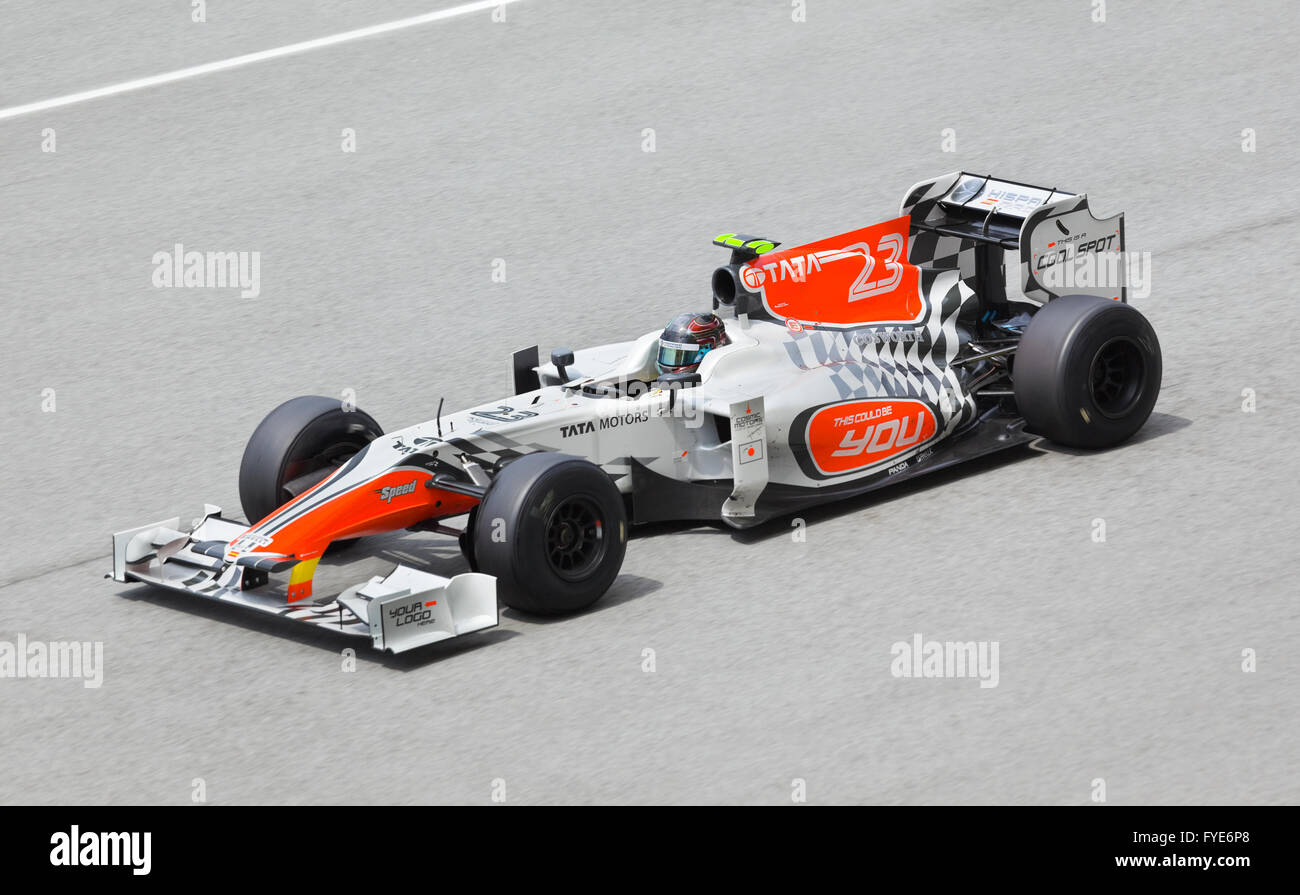 SEPANG, MALAYSIA - APRIL 8: Vitantonio Liuzzi (team Hispania Racing) at ...