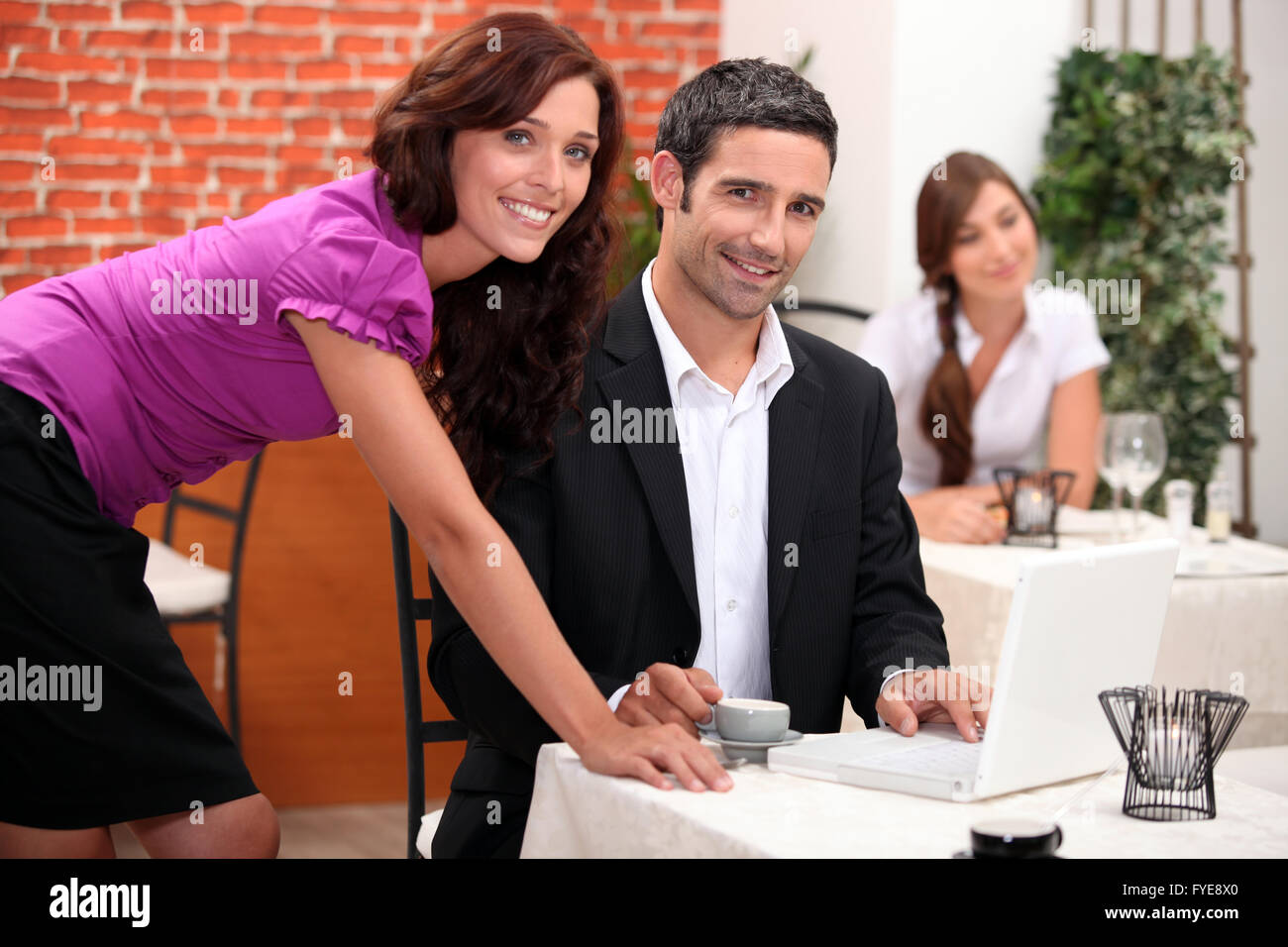Eating out restaurant server hi-res stock photography and images - Alamy