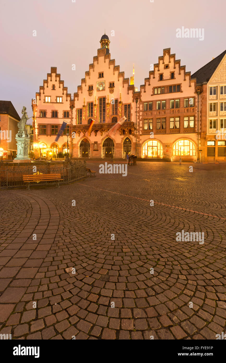 Empty roemer hi-res stock photography and images - Alamy