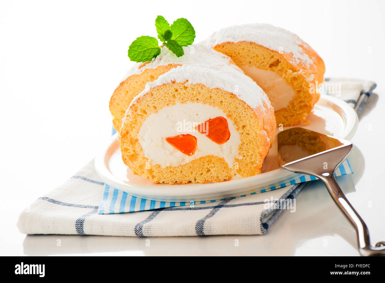 Biscuit and cake hi-res stock photography and images - Alamy