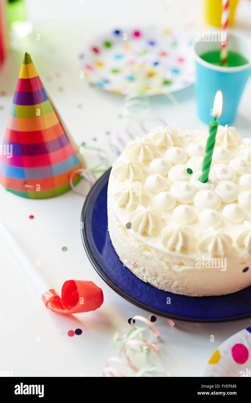 Birthday symbols hi-res stock photography and images - Alamy