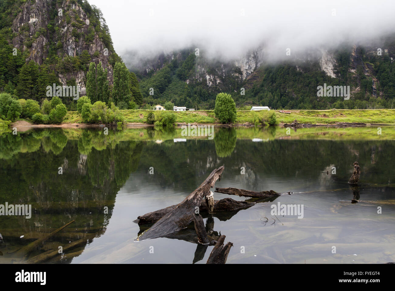 Simpson River Valley High Resolution Stock Photography and Images - Alamy